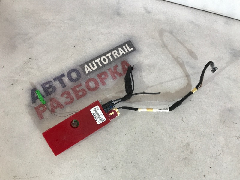 Купить Блок усилитель антенны Volvo XC60 2015 года 30761716, цена 600 ...