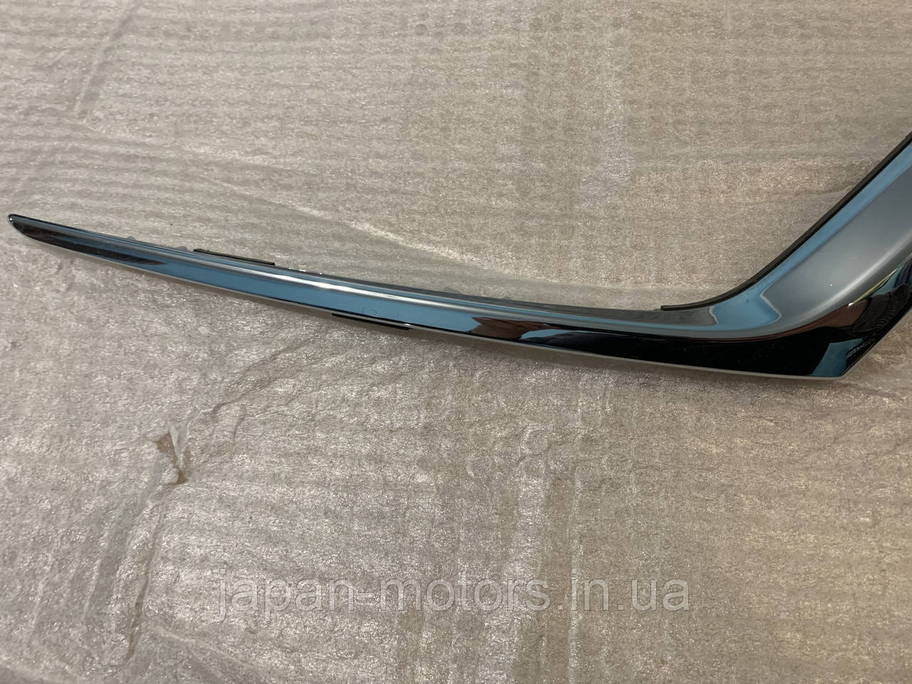 Купити Хром молдинг решітки радіатора Honda CR-V 2017- 71123TLAA00 ...