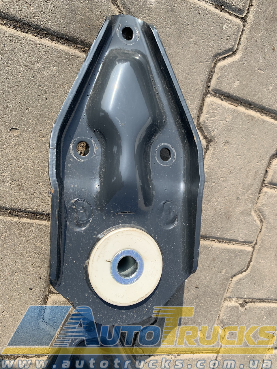 Купить Кронштейн рессоры Б/у для IVECO EUROCARGO (504354486), цена 38. ...