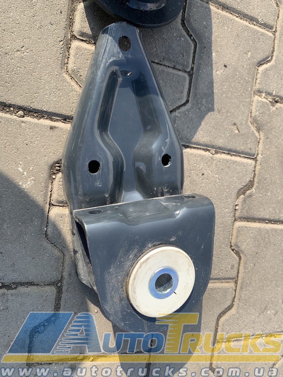 Купить Кронштейн рессоры Б/у для IVECO EUROCARGO (504354486), цена 38. ...