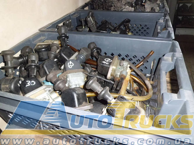 Купить Кран ручного тормоза Б/у для Mercedes Actros (0034307361 ...