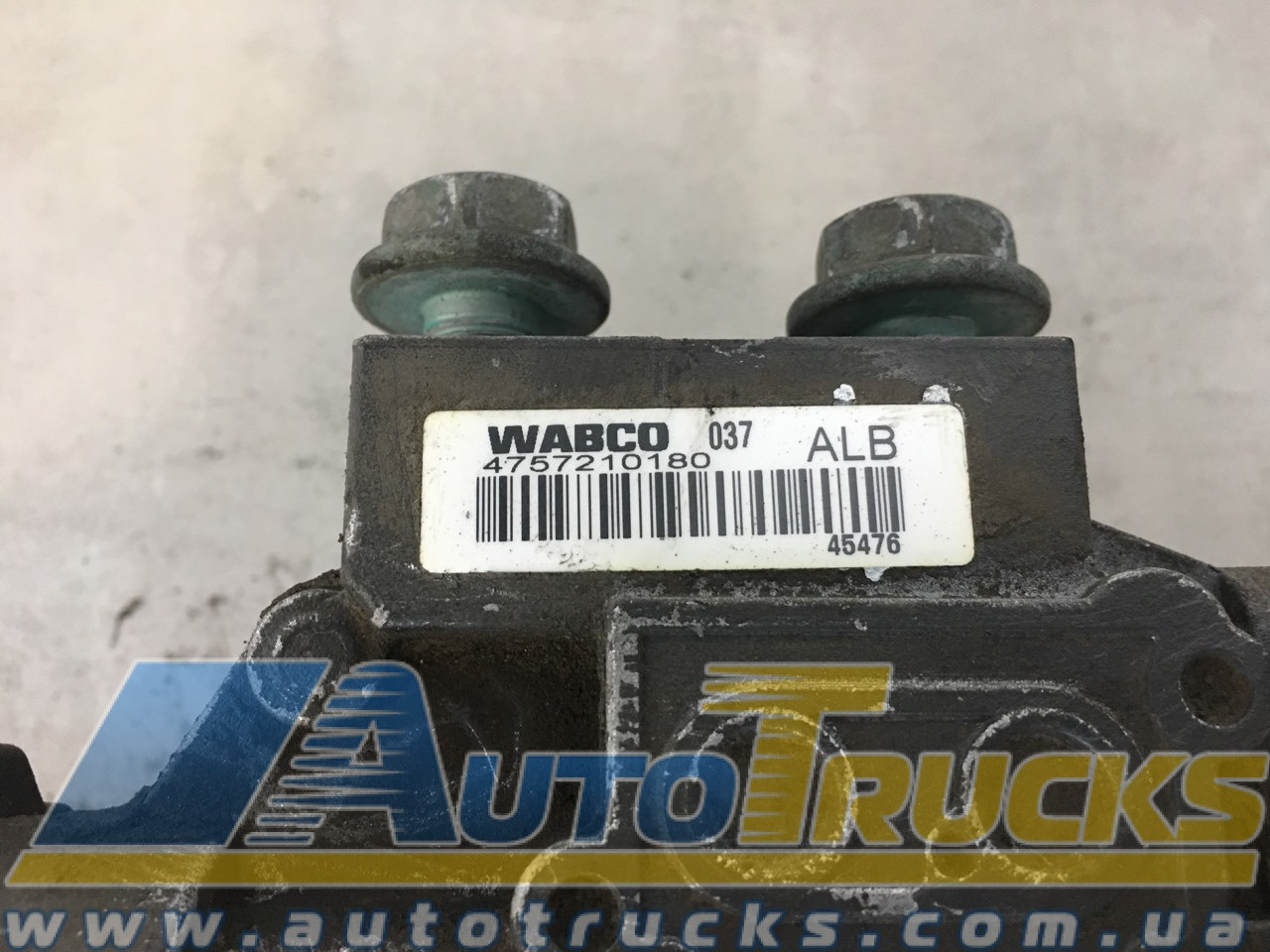 Купити Кран Регулятор тиску гальмівної системи Б/у для Mercedes Axor ...