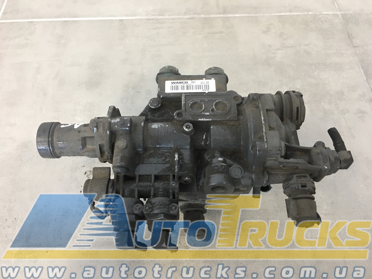 Купити Кран Регулятор тиску гальмівної системи Б/у для Mercedes Axor ...