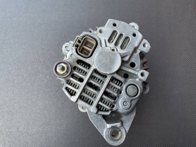 Купити Генератор Mitsubishi Lancer Space Runner 1.6 1.8 1992-2003, ціна ...