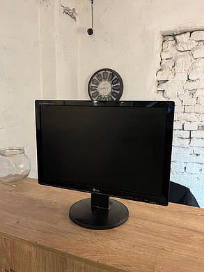 Монітор LG Flatron W1942S / 19" (1440x900) TN / VGA / VESA 75x75 ...