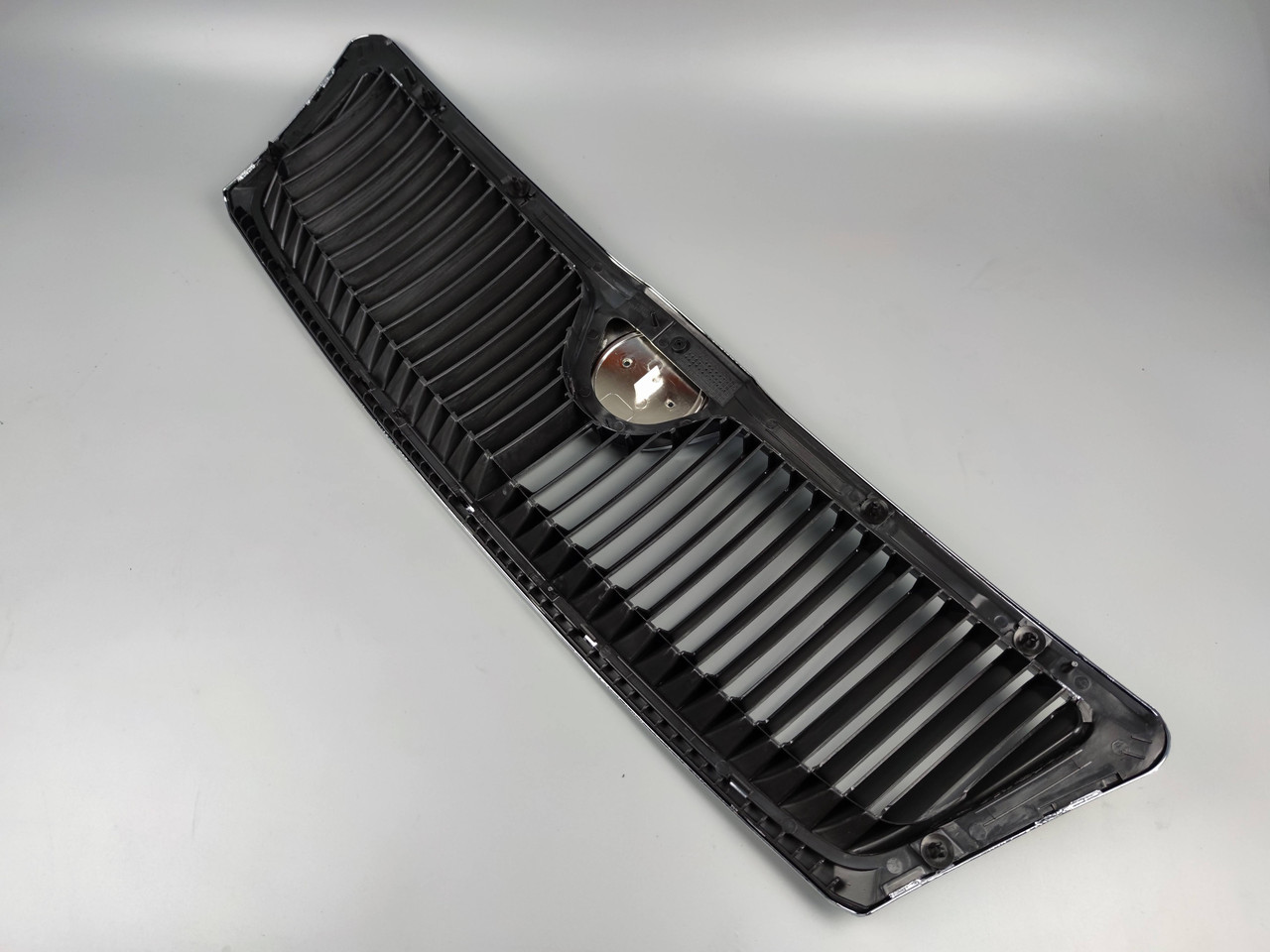 Купить Решетка радиатора Skoda Octavia A5 (2004-2009) НОВАЯ 1z0853668 ...