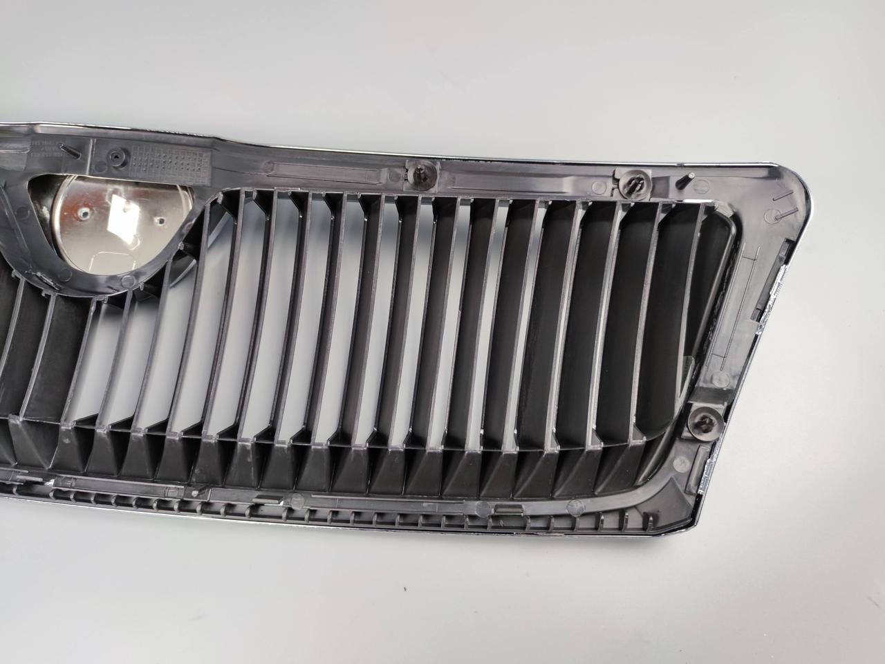 Купить Решетка радиатора Skoda Octavia A5 (2004-2009) НОВАЯ 1z0853668 ...