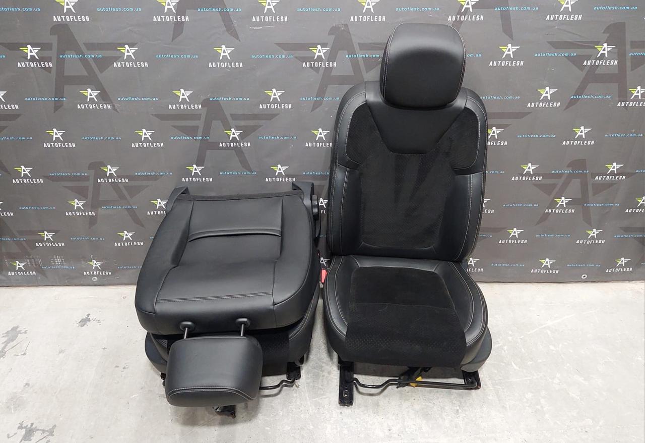 Сидіння передні еко-шкіра/велюр 873512756R, 876511368R, 876012280R ...