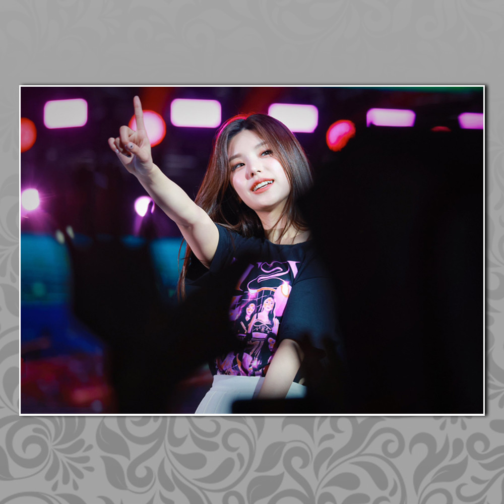 Плакат А4 K Pop Itzy 087 — Купить Недорого на Bigl Ua 1808221382