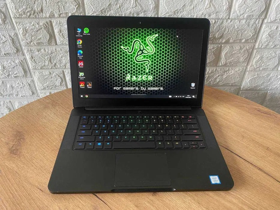 Ноутбук Razer Blade RZ09-0195 14.0" FHD IPS i7 7700HQ 16Gb SSD 256Gb ...