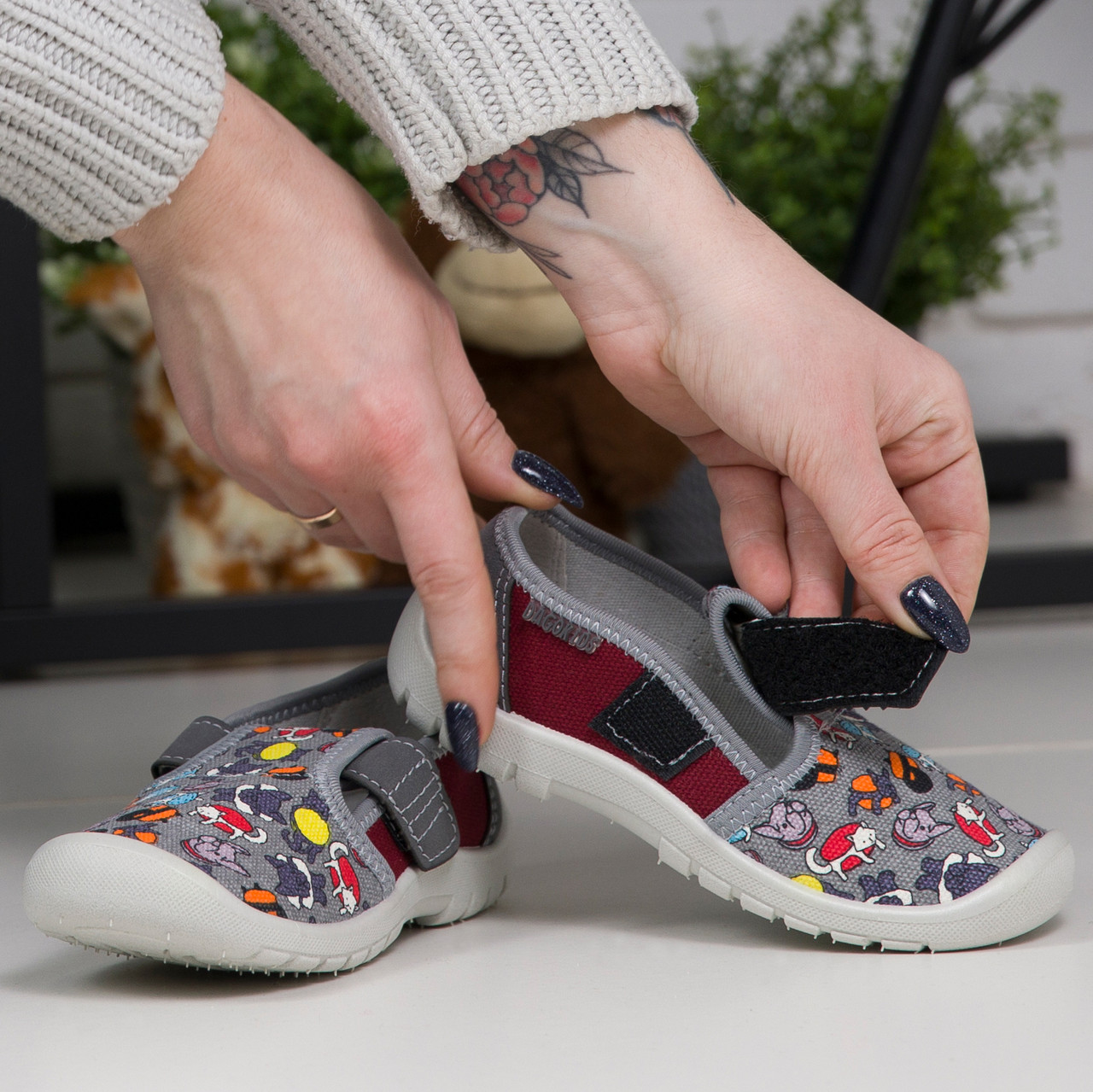 Дитяче взуття на липучці в садок: продаж, ціна у Львові. Дитяче та підліткове взуття, загальне ...