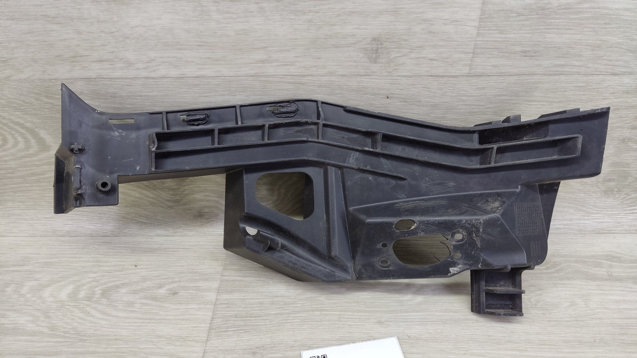 Кронштейн кріплення башмак опора направляюча переднього бампера правий ...