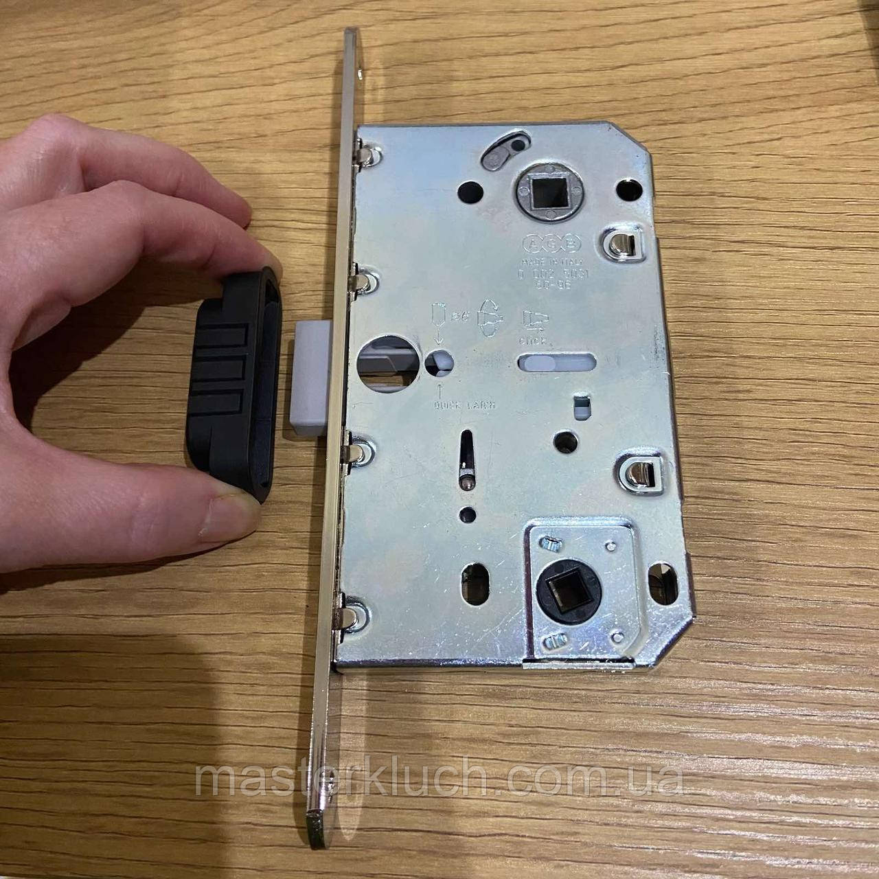 Купить Замок магнитный AGB Mediana Polaris WC никель, цена 645 грн ...