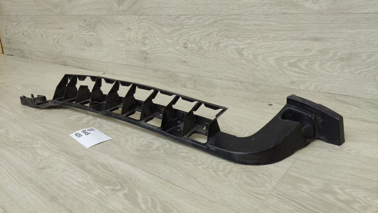 Кронштейн кріплення направляюча заднього бампера правий Skoda Octavia 3 ...