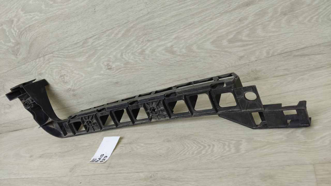 Кронштейн кріплення направляюча заднього бампера правий Skoda Octavia 3 ...