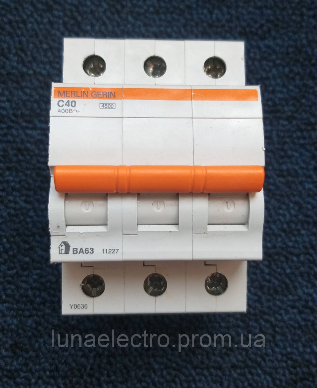 Автоматический выключатель Merlin Gerin (Schneider Electric) BA63 C40 ...