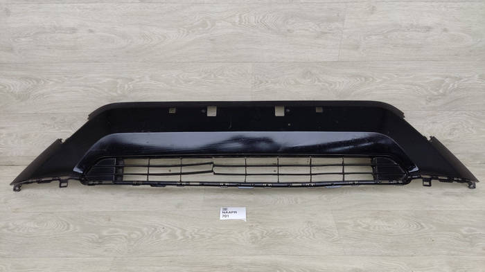 Накладка решітка переднього бампера центральна Toyota RAV4 RAV-4 XA50 ...