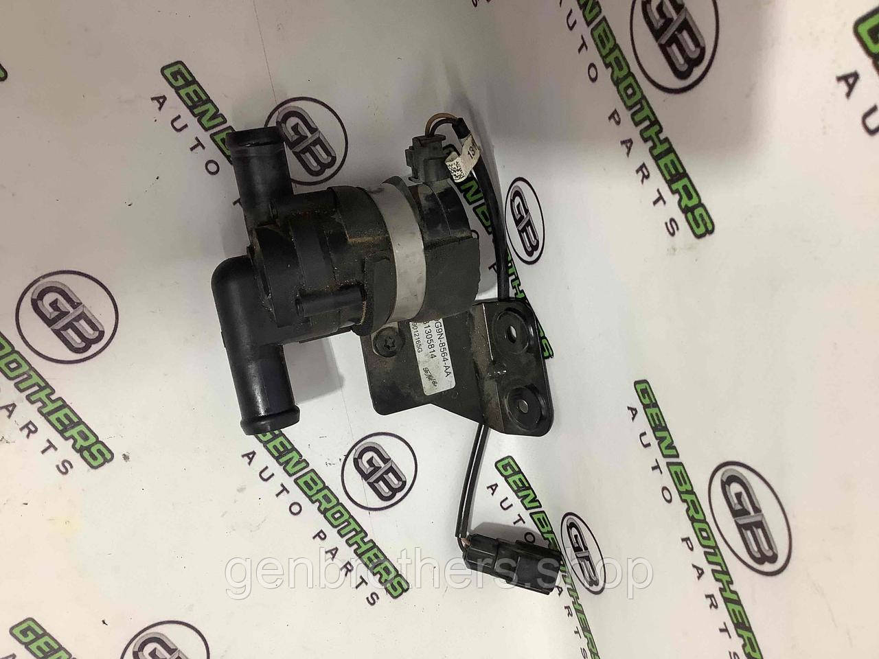 Насос водяного охлаждения LR064320 Land Rover Range Rover Evoque L538 ...