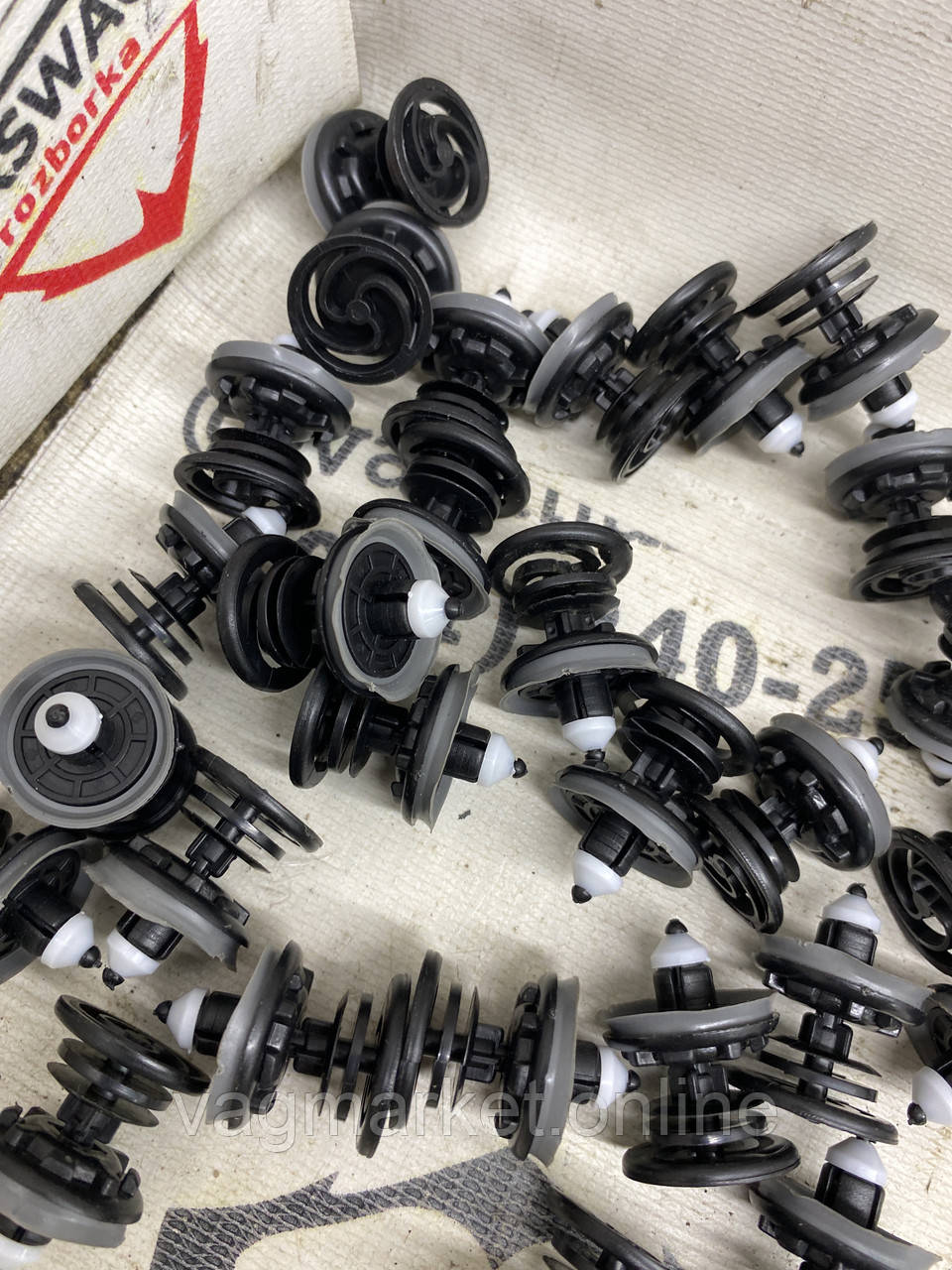 Кліпси дверної карти Volkswagen 7l6868243 (ID#1822778361), цена: 12 ...