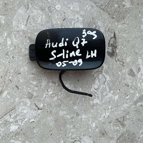 Заглушка буксировочного крюка Audi Q7 S-line 05-09р. зад ліва 4L0.807. ...