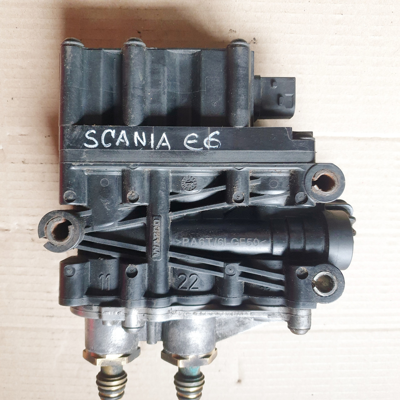 Кран клапан підвіски ECAS Scania 1889796 Wabco 4728900500 (ID ...