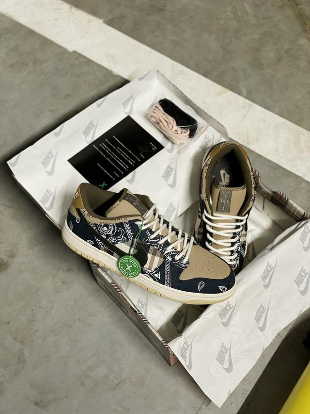 Кроссовки Nike SB Dunk Low Travis Scott Cactus Jack Найк СБ Данк Трэвис ...