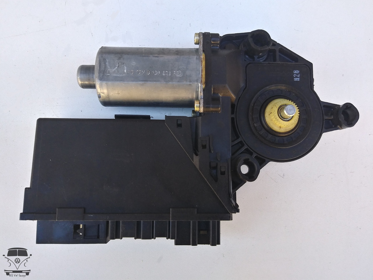 Моторчик электро стеклоподъемника задний (правый) (8E0 959 802 A) Ауди ...