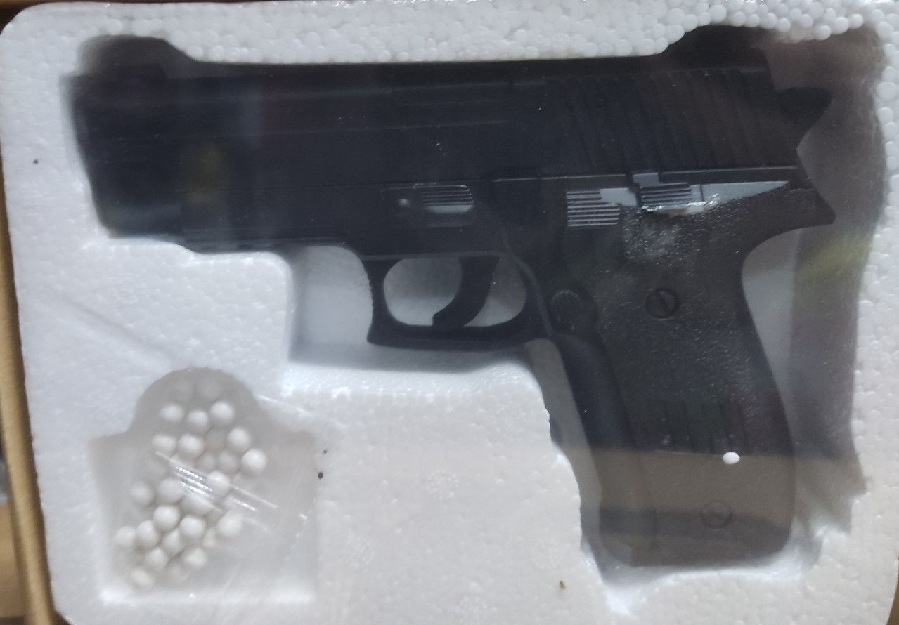 Купить Пістолет пневматичний метал + пластик CYMA ZM23 на кульках ...