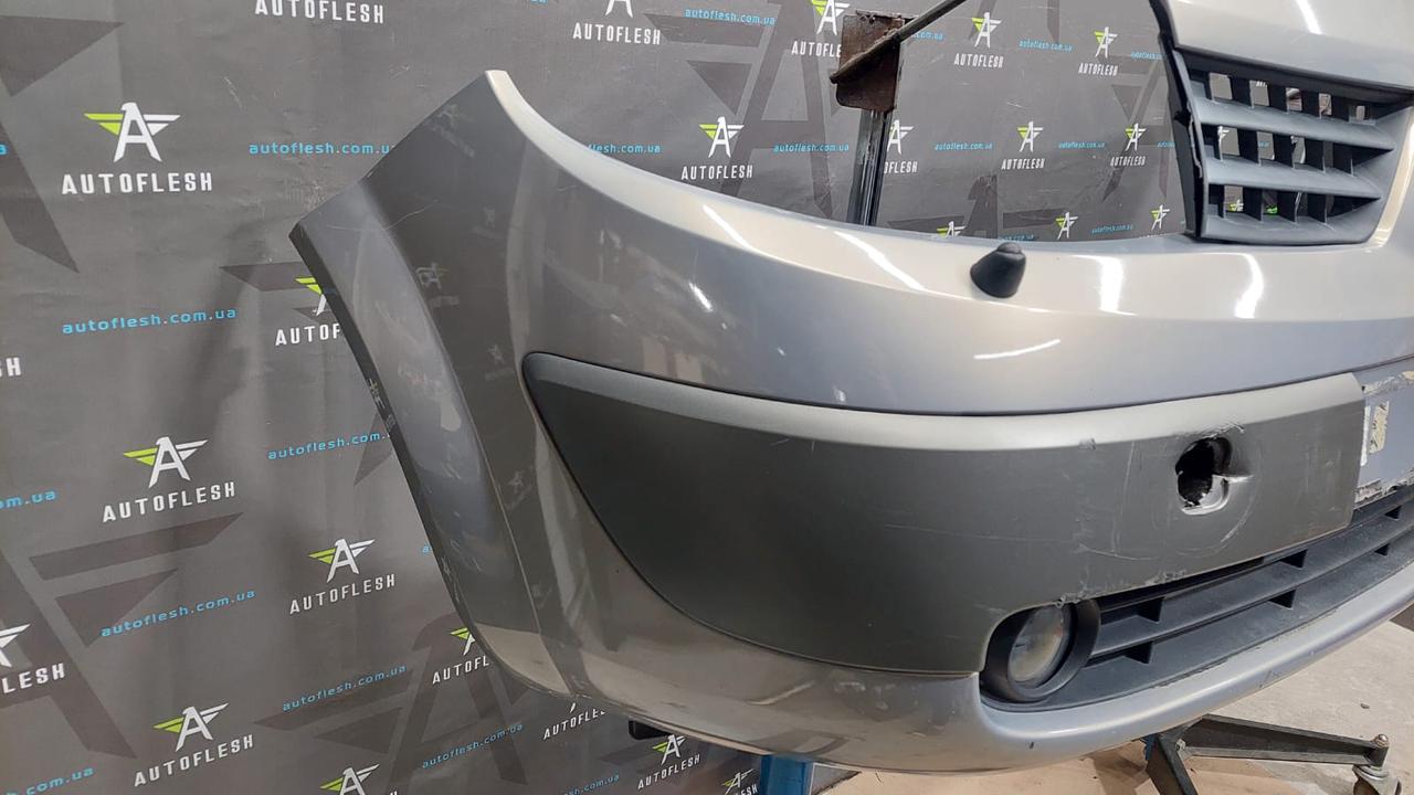 Бампер передний в сборе 7701474769, 8200140334 Renault Scenic 2 сценик ...