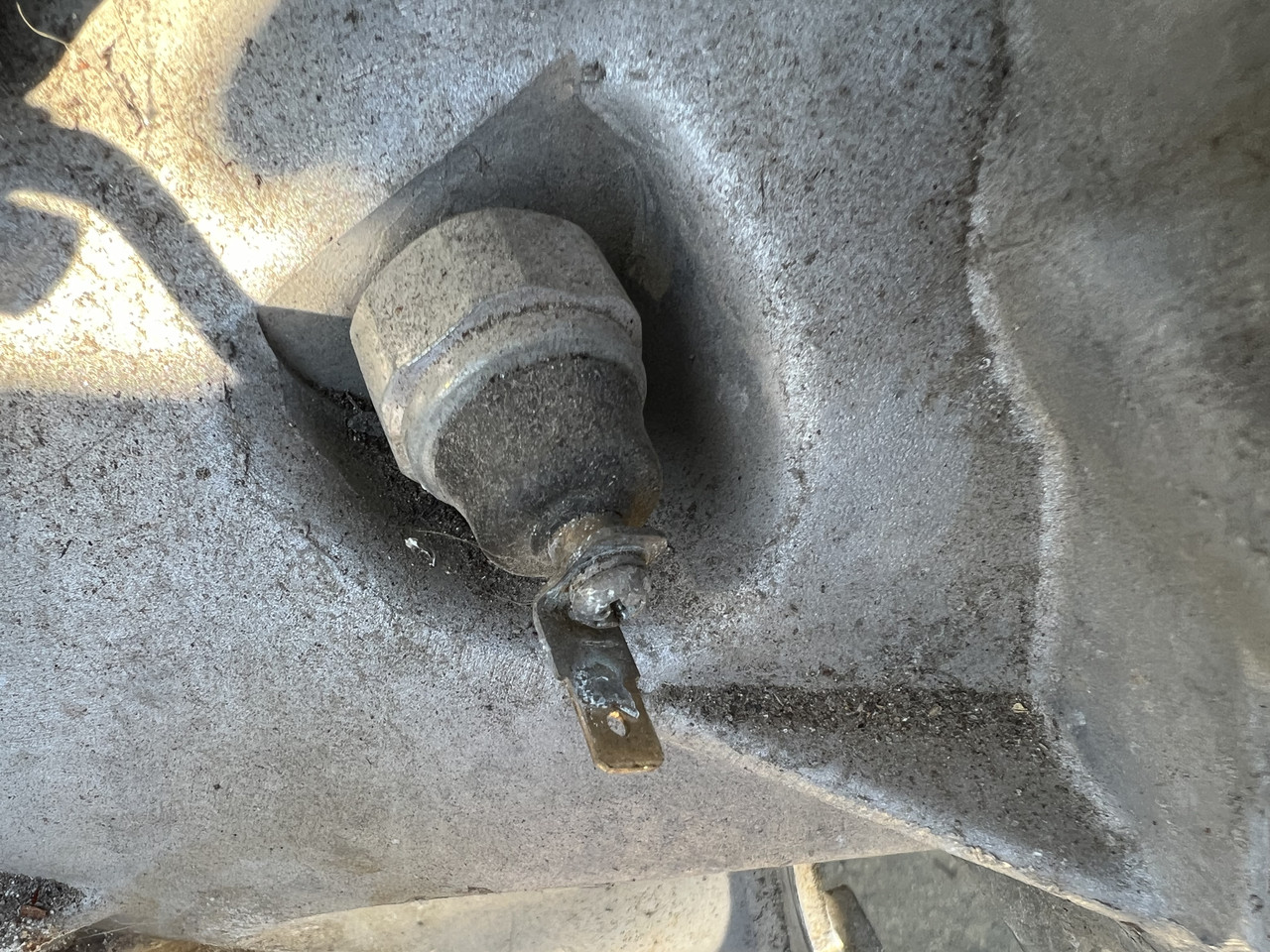 Датчик давления масла JAC S3 тиску мастила джак с3 Оригинал бу разборка ...