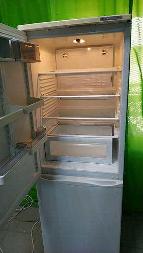 Купить Холодильник б/у Atlant нижняя морозильная камер 170 см ., цена ...