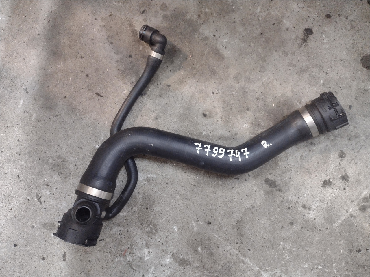 Патрубок охлаждения BMW E60 E61 7799747 N47 трубка шланг БМВ е60 е61 ...