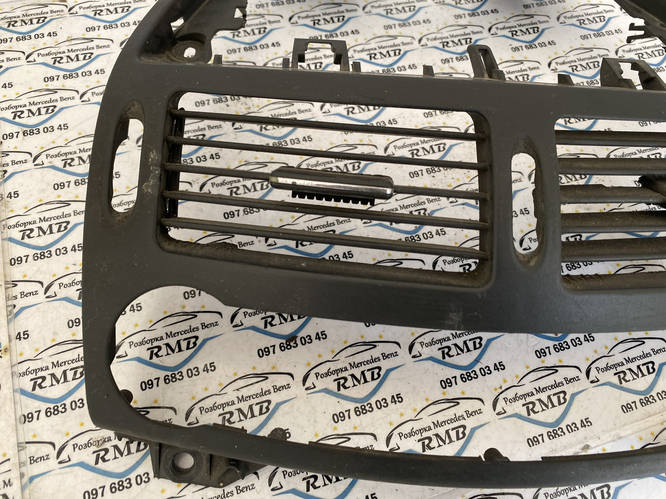 Центральний повітропровід в торпедо Mercedes-Benz W211, A2118300054 (ID ...