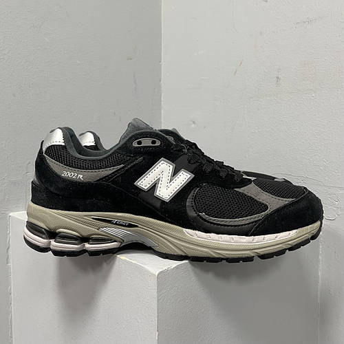 NB 2002R Black White Logo 36, ціна: 2650 ₴, купити на Prom.ua