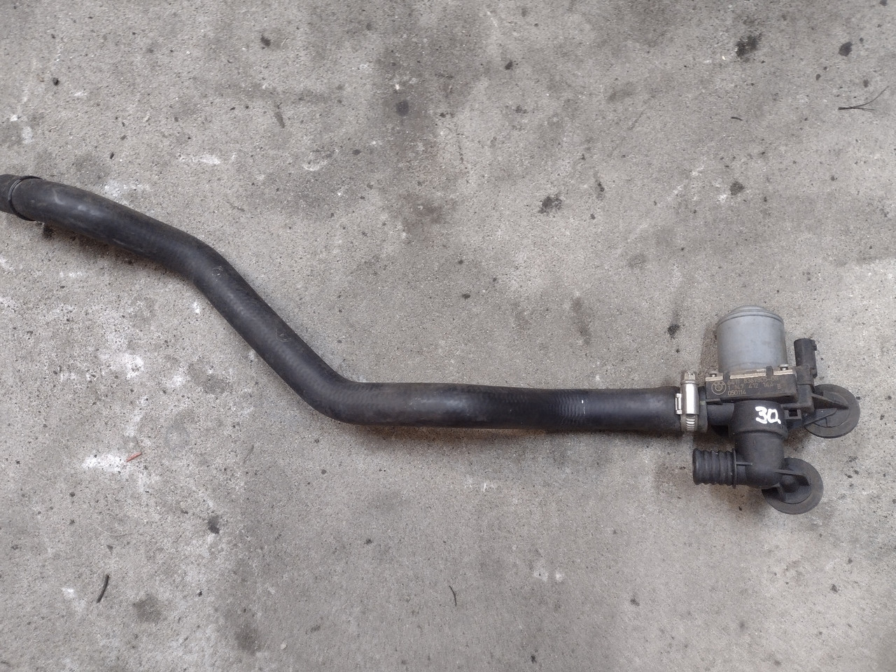 Клапан опалювача BMW E39 E46 E52 E83 8369805 кран печива БМВ е39 е46 ...