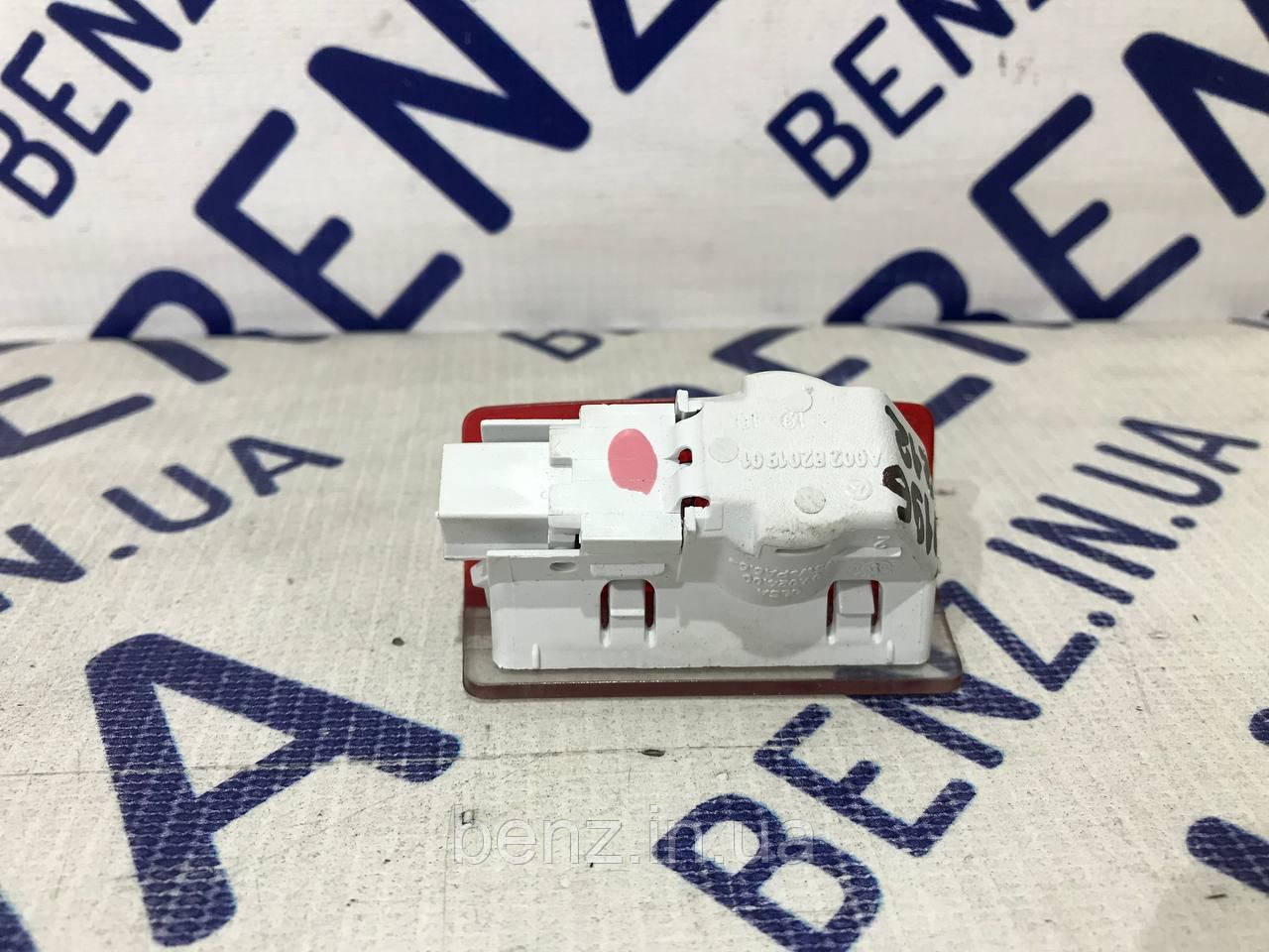 Купить Плафон карты двери Mercedes W212, W213, W205, W204 A0028201901 ...