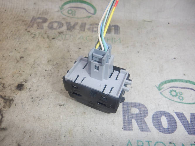 Купити Кнопка круїз - контролю Renault MEGANE 3 2009-2013 (Рено Меган 3 ...