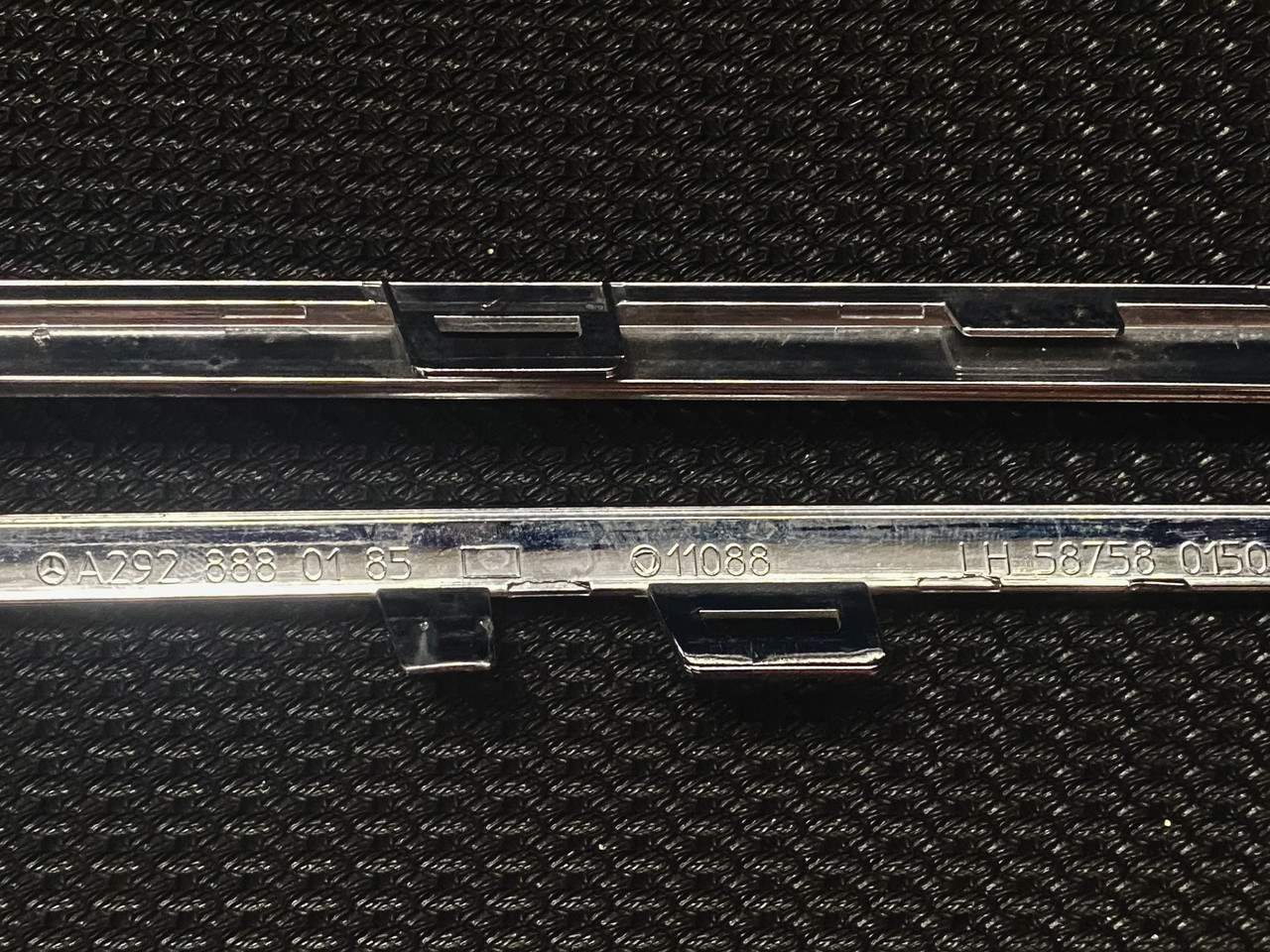 Mercedes-Benz GLE лівий хром молдинг декоративної накладки радіаторної ...