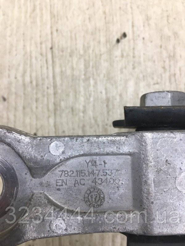 Купить Кронштейн опори двигуна передн. VOLKSWAGEN JETTA USA 18- 5Q0 199 ...