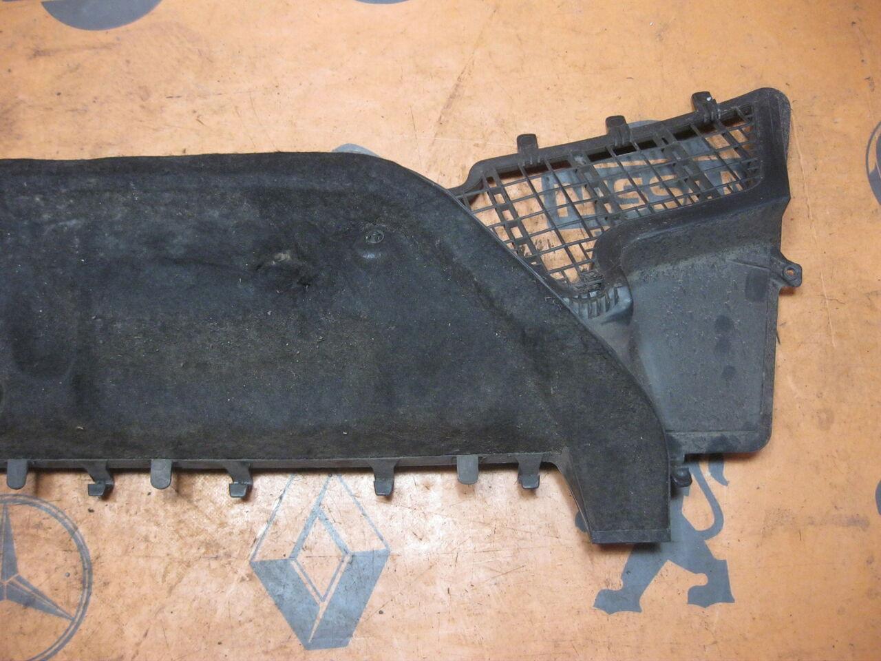 Б/У Пластик под лобовое стекло ( Воздухозаборник ) MERCEDES-BENZ E ...