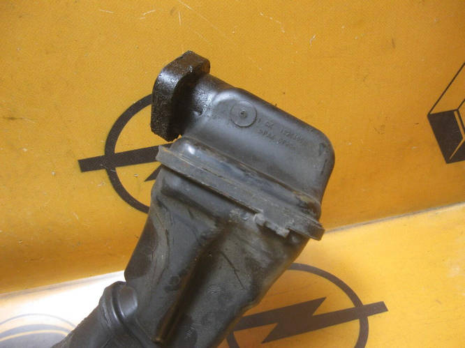 Б/У Патрубок воздушного фильтра (резонатор/ расходомер воздуха ...