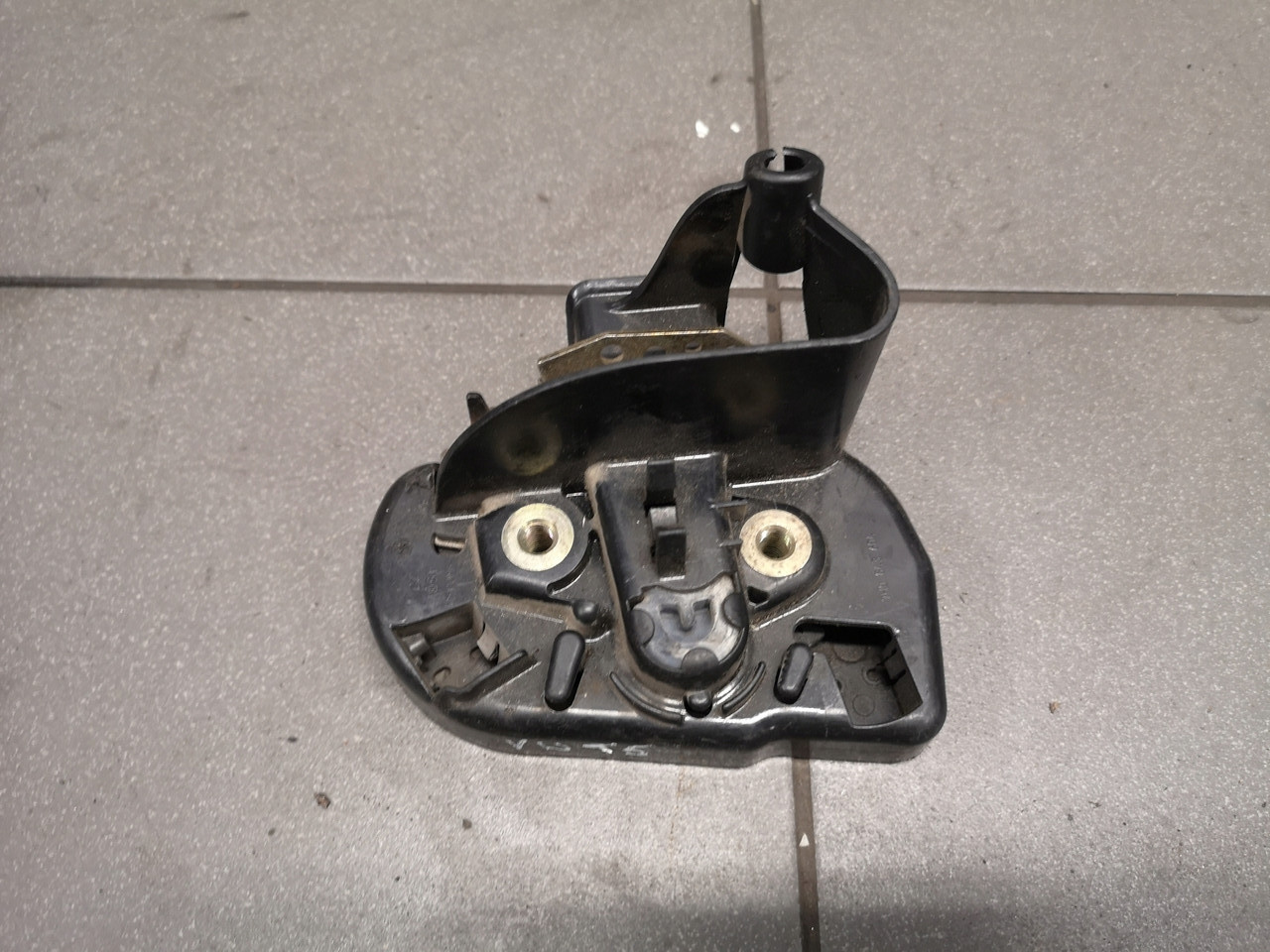 Купити 7H0843603 VAG частина замку петля-зачіп зсувних дверей для ...