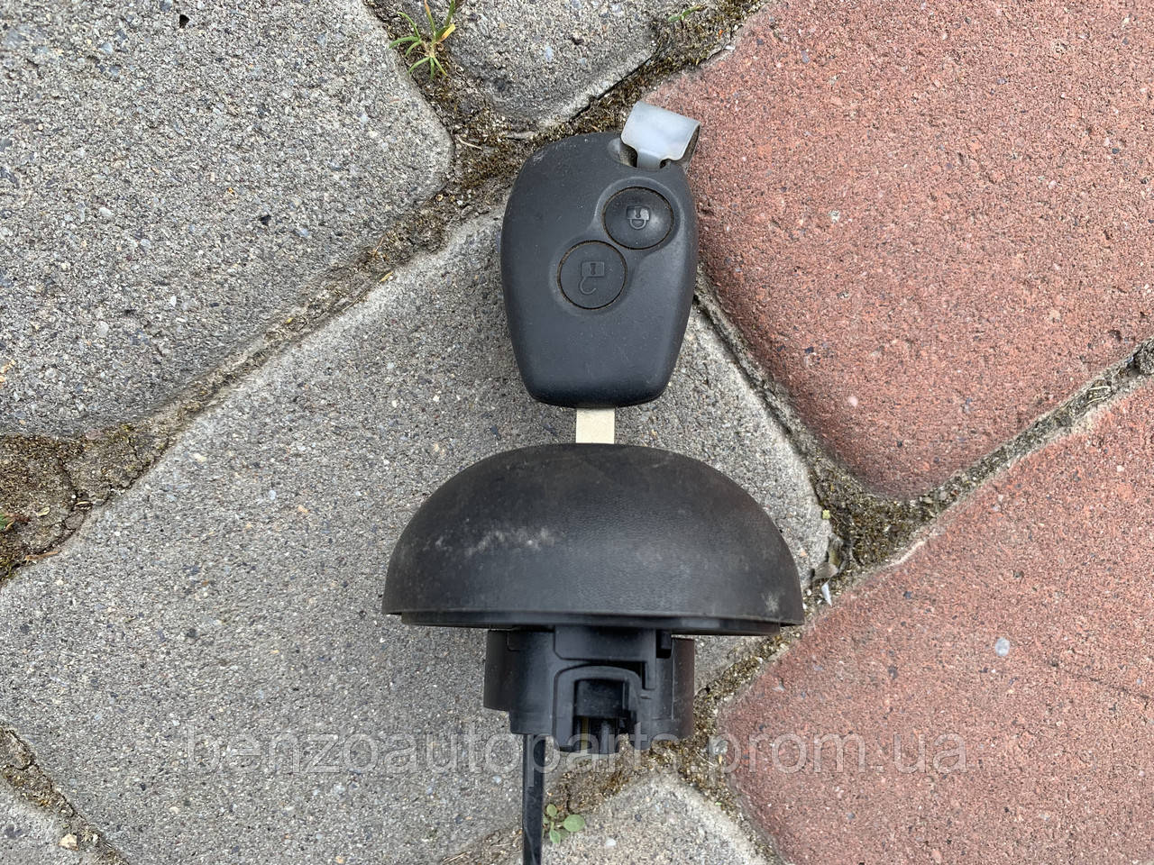 Кришка паливного бака з ключем Renault Kangoo 2008-2018 8200463085 (ID ...