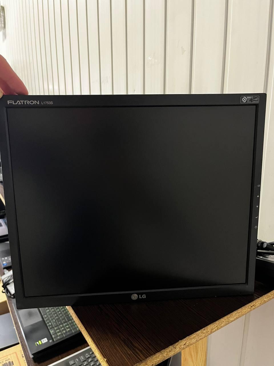 Купити Монітор LG Flatron L1753S-BF, ціна 550 ₴ - Prom.ua (ID# 1857163175)