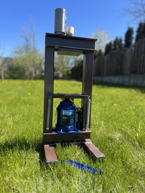 Прес для технопланктону/ макухи замовити у компанії Press Forma Rivne