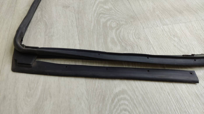 Купить Ущільнювач молдинг двері дверки задній лівий Nissan X-Trail T32 ...