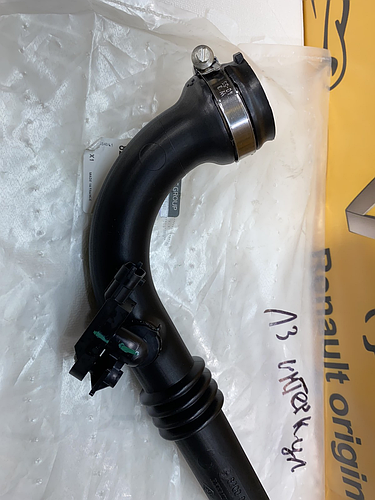 Патрубок интеркулера 1.5 Dci Рено Лагуна 3 новый, интеркулер Renault ...