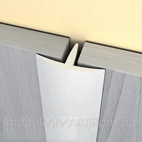 Купить Профиль Т-образный пластиковый для закрытия щелей, длина 2,5 м ...