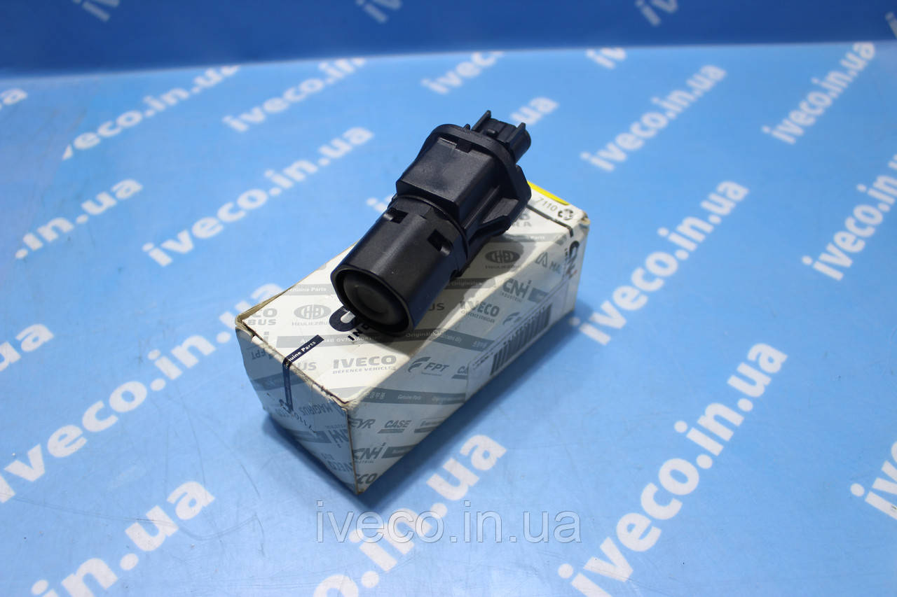 Кнопка підіймання й опускання кабіни Iveco Stralis 504026617: продаж ...