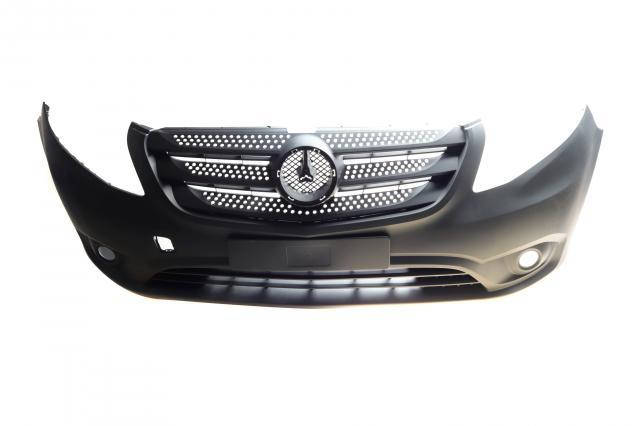 Бампер (передній) MB V-class (W447) 14- (з отвором для протитуманки ...